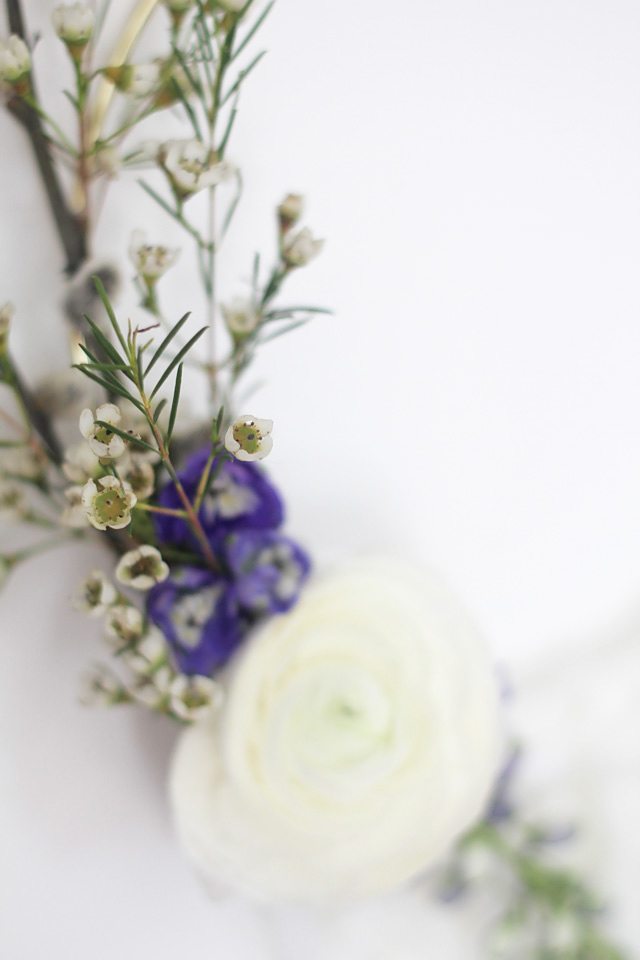 DIY Modern Spring Floral Wreath - Shrimp Salad Circus